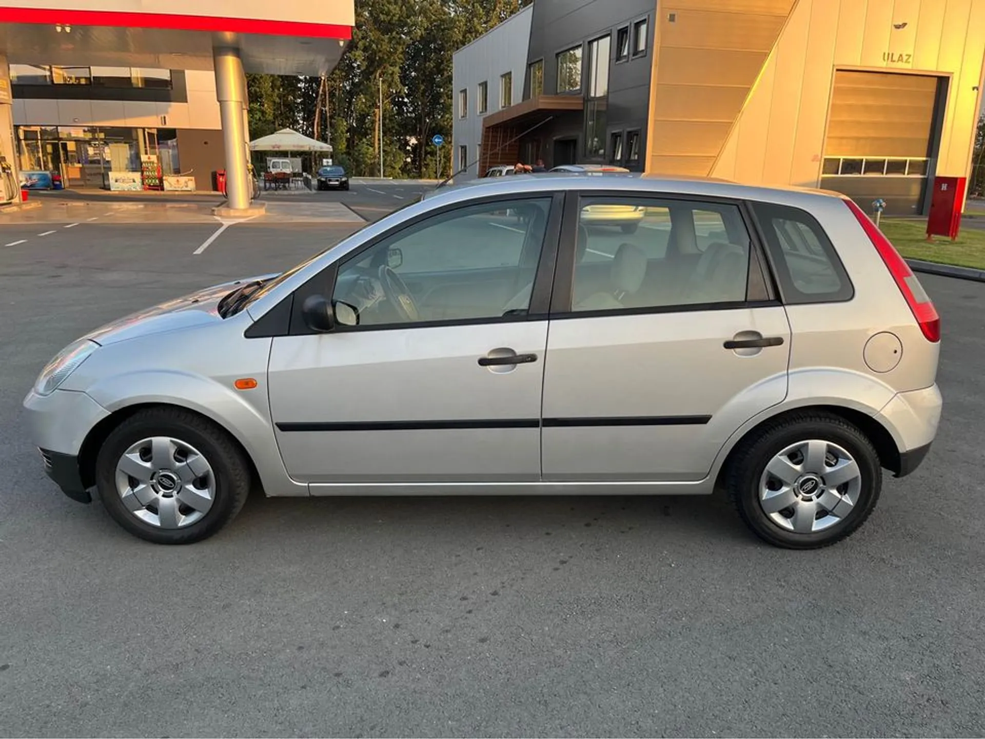 Ford fiesta 2004 store